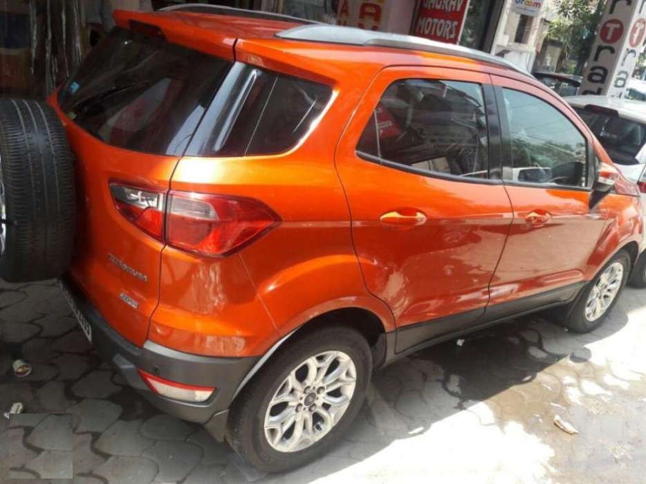 Used 2013 Ford Fiesta car in Delhi for Rs. 690000
