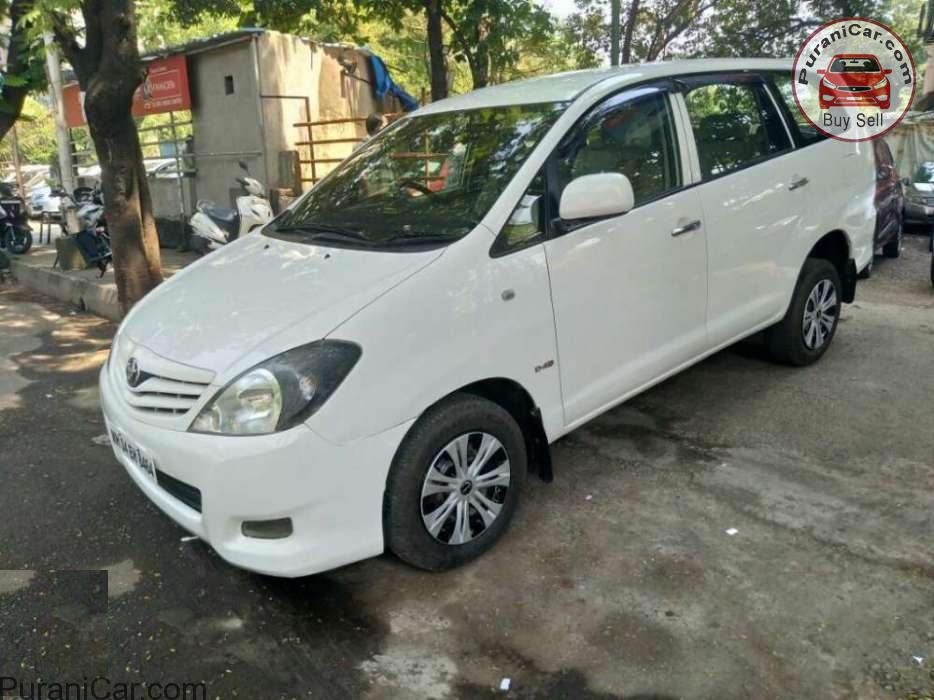 Used 2010 Toyota Innova car in Mumbai for Rs. 745000